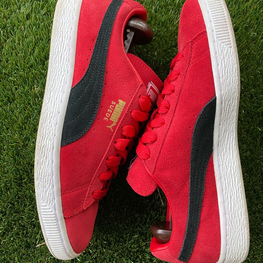 Puma Suede Black /Red - Gem